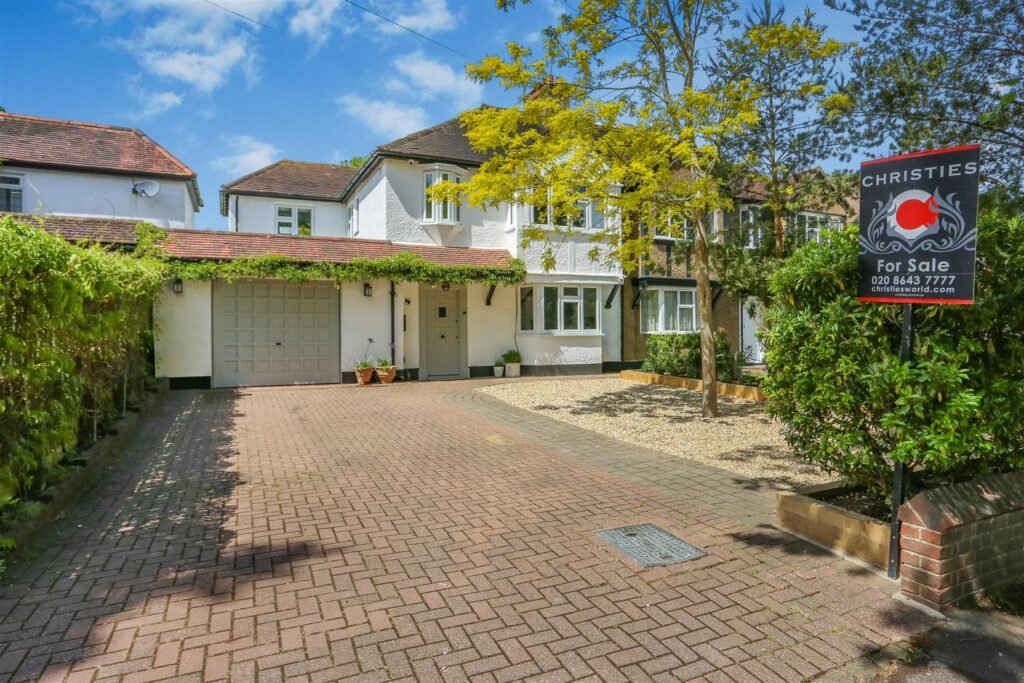 Fairway, Carshalton - Christies | Estate Agents